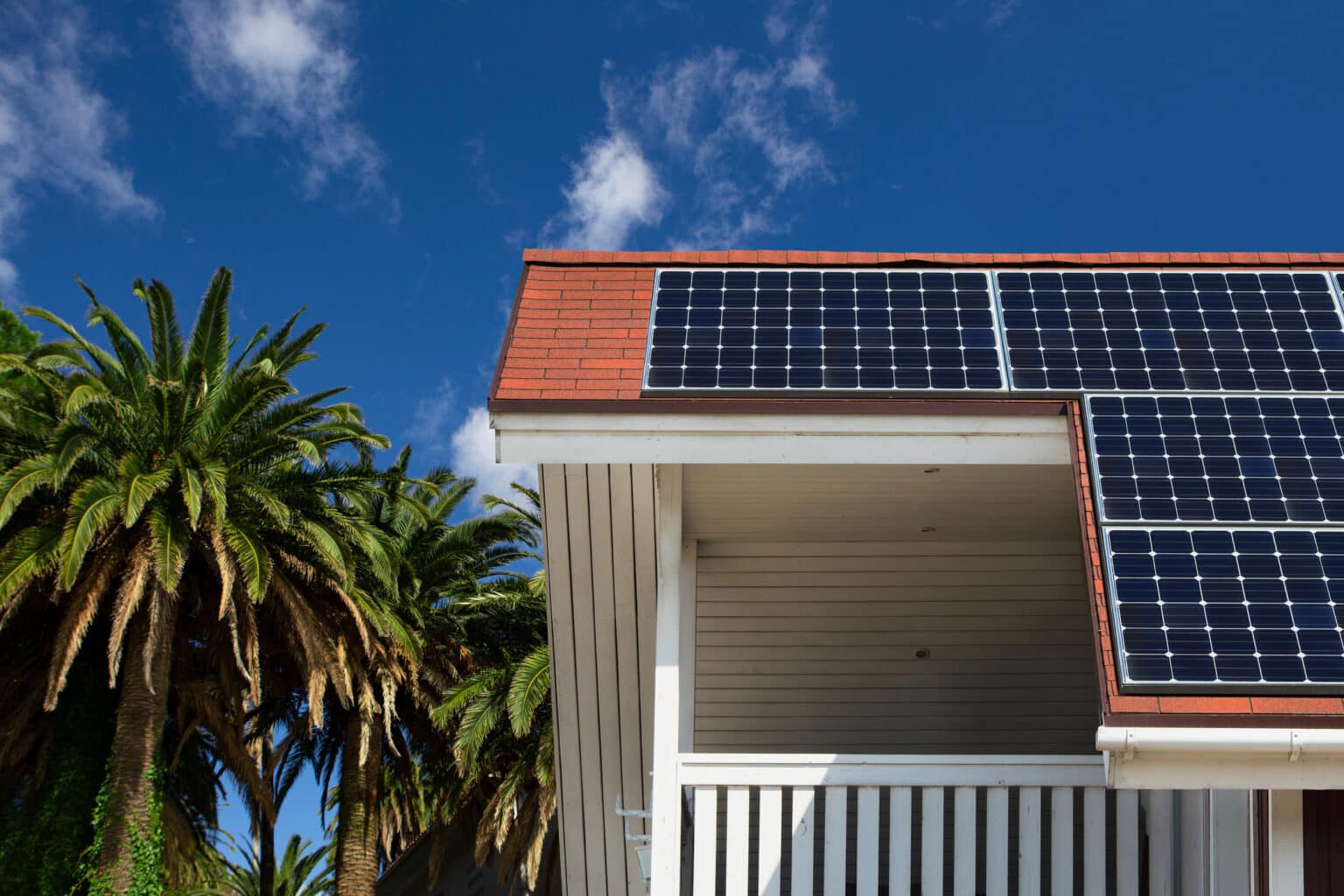 The Benefits of Solar Energy for Coastal Properties - Electrician in ...